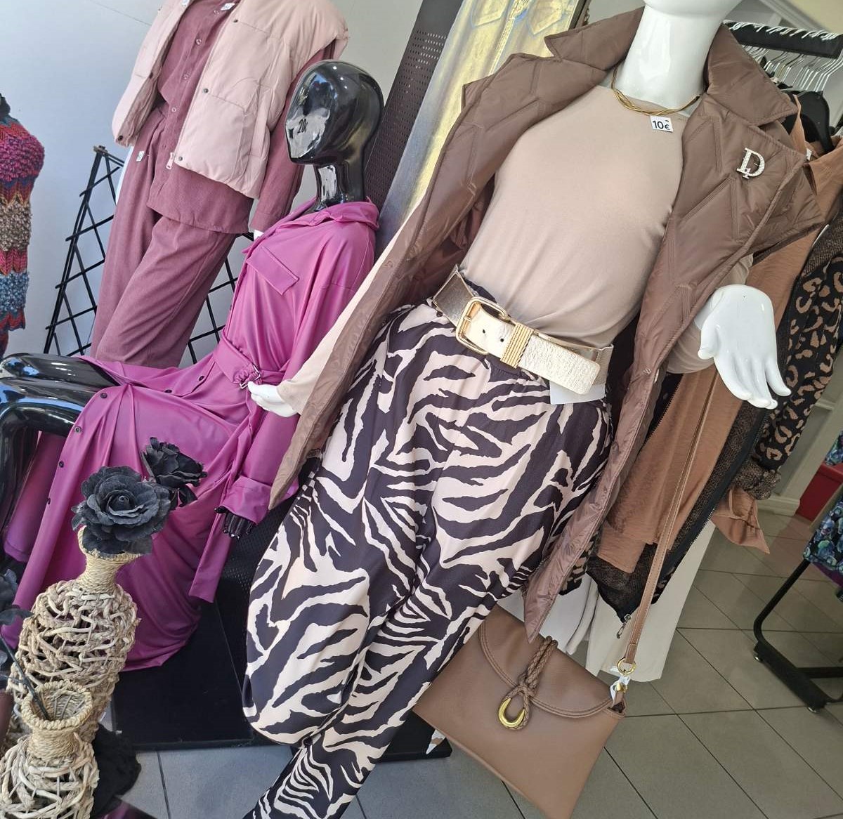 Νέες παραλαβές σε φθινοπωρινά, ΟΛΑ 10-20 ευρώ!!! Ποιοτικό ρούχο στη ...
